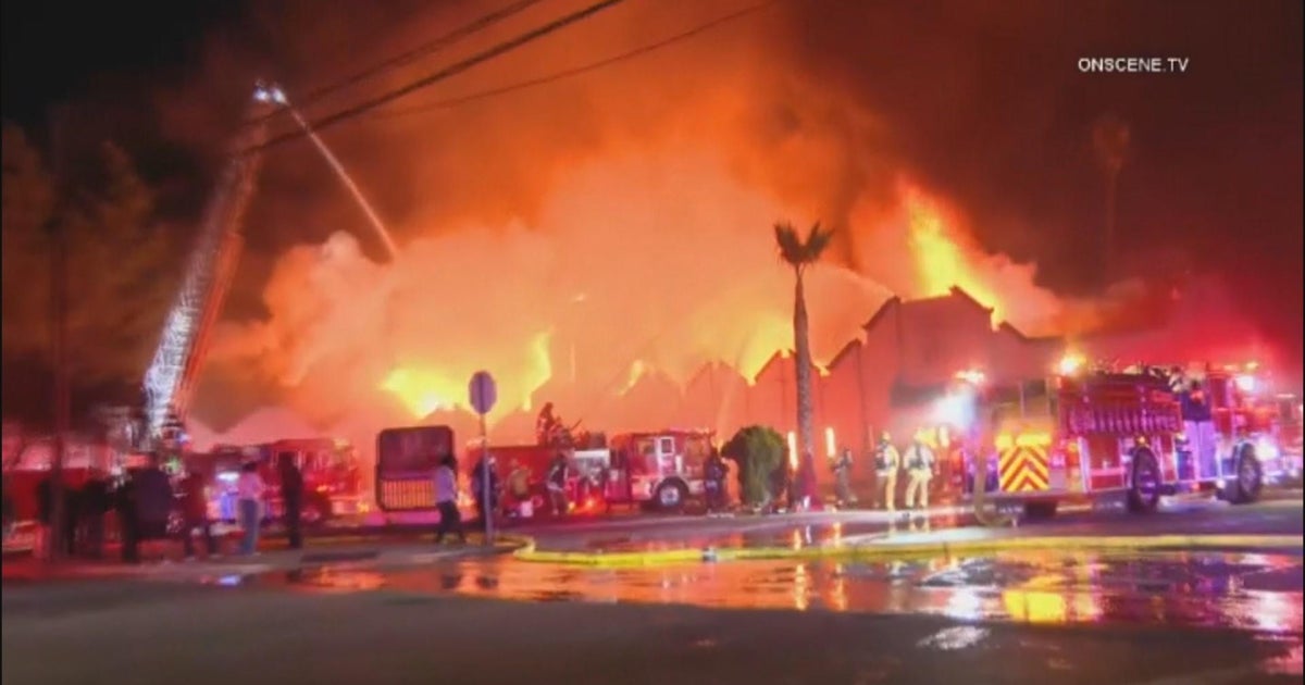 Hundreds gather to help parish after Pomona church burns down - CBS Los ...