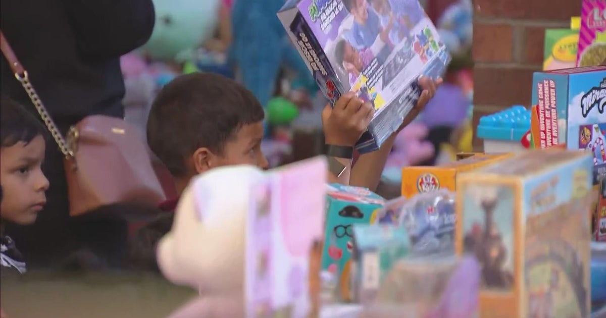 Some children living in migrant shelters in Denver picked out new toys ...