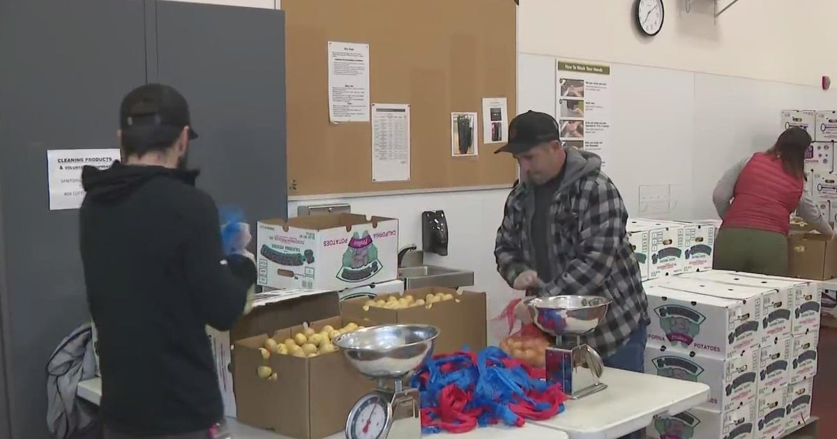 Volunteers crucial to Redwood Empire Food Bank's mission - CBS San ...