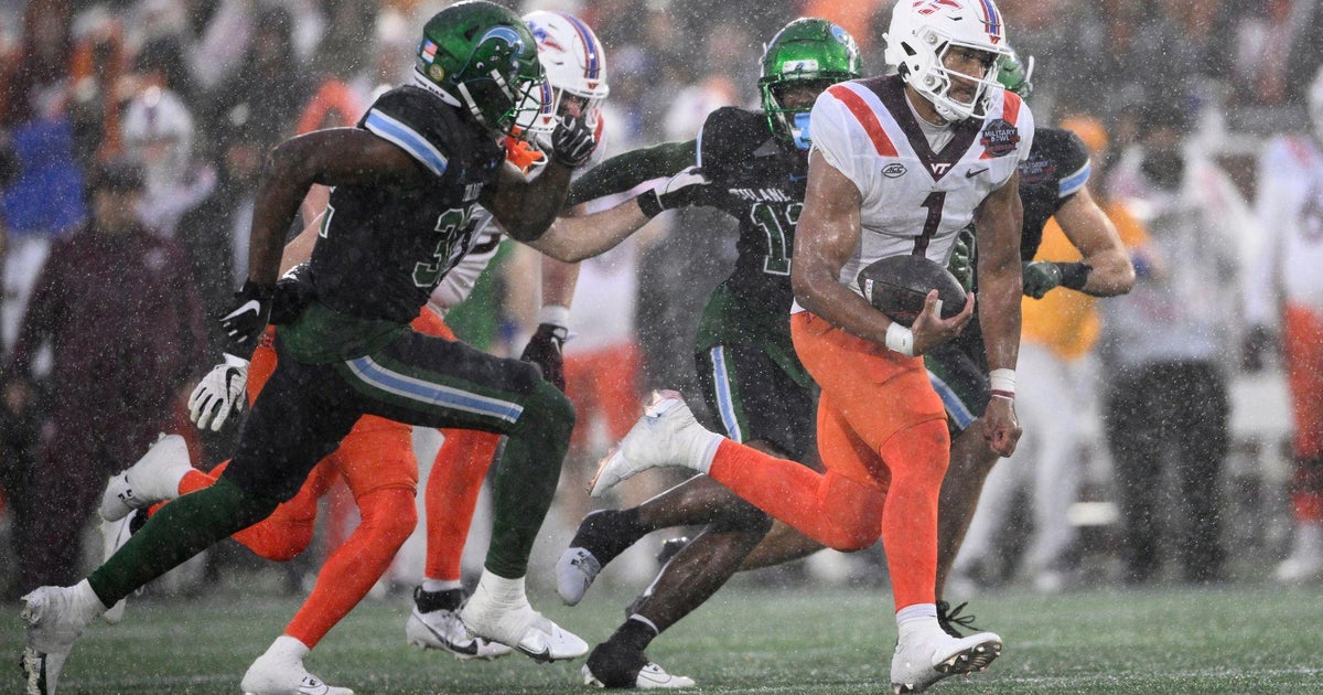 Drones handles the rain, leads Virginia Tech to 41-20 win over No. 23 ...