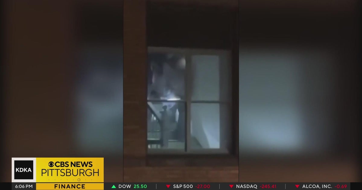 Man in police custody dies after jumping through window - CBS Pittsburgh