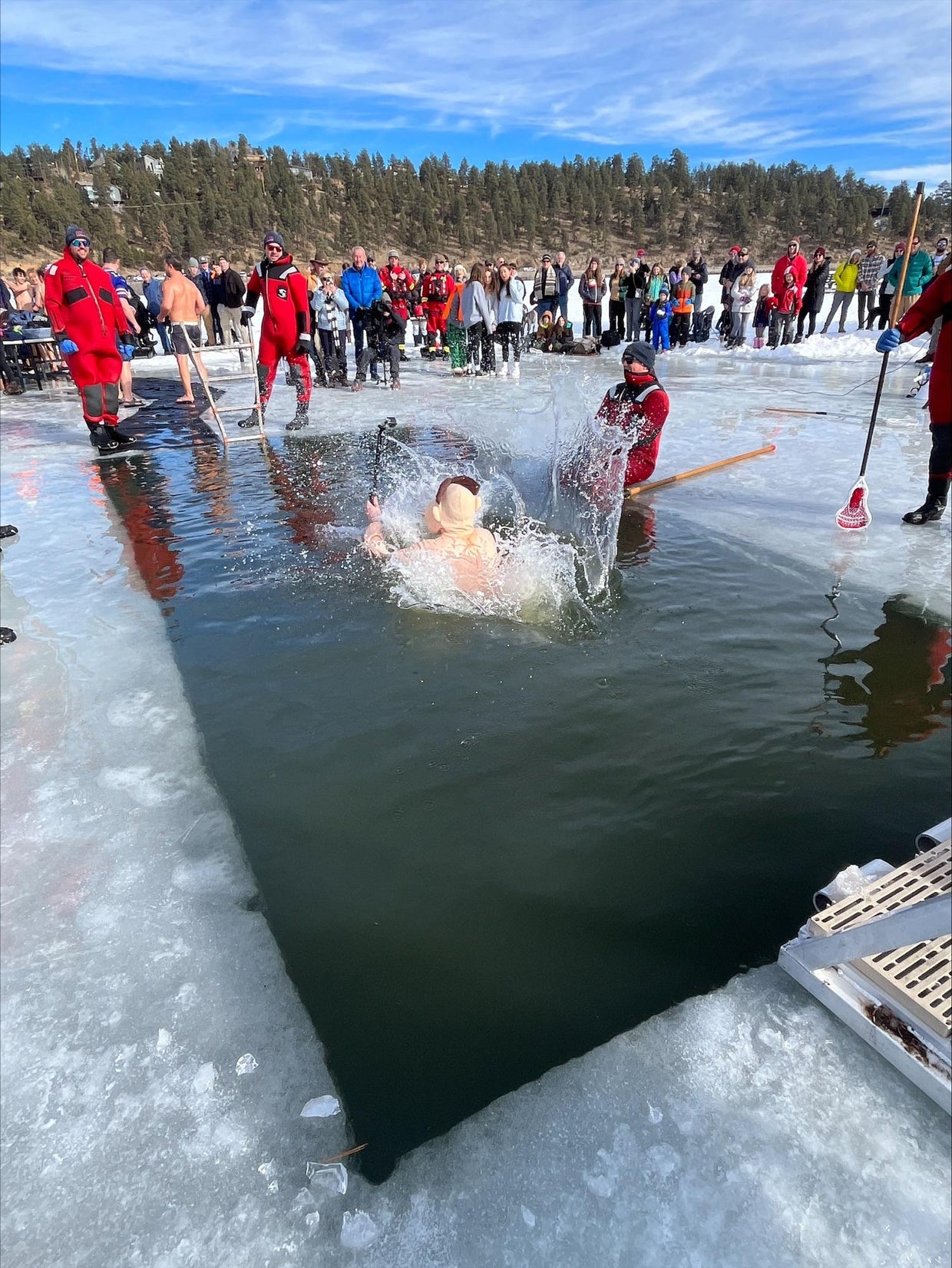 Delayed Evergreen Lake Plunge on for this weekend - CBS Colorado
