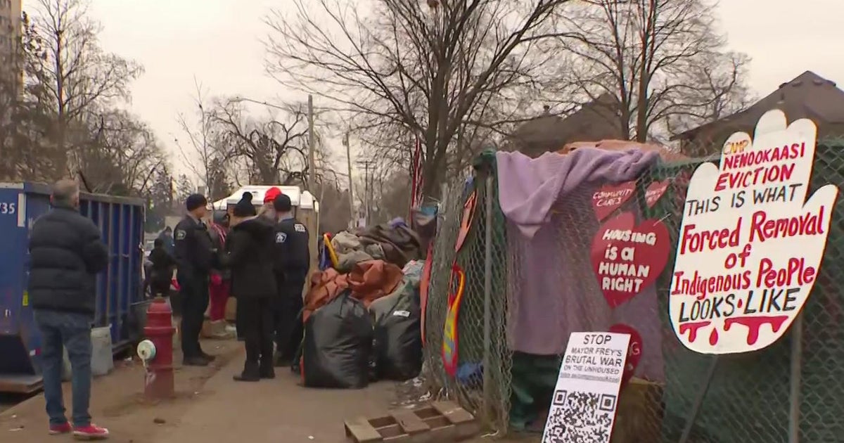 Minneapolis begins clearing Nenookaasi homeless encampment - CBS Minnesota