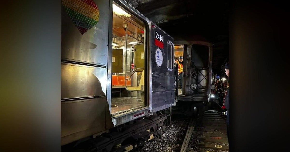 NTSB begins investigation into NYC train collision that caused subway derailment - CBS New York