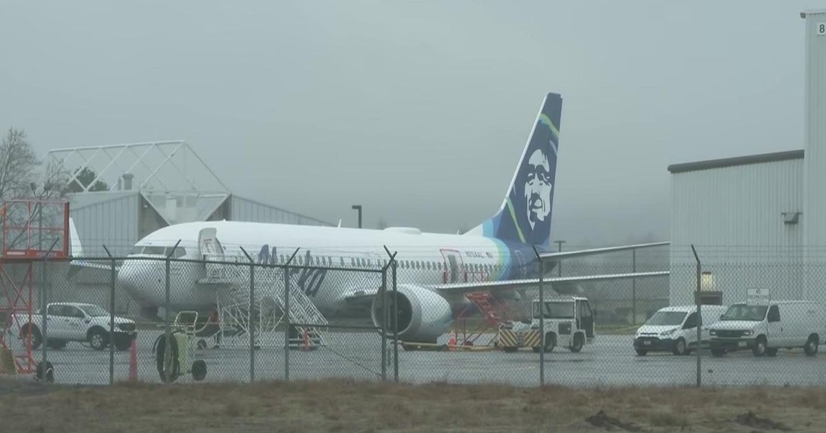 More than 100 Boeing 737 Max 9 jets grounded after terrifying incident - CBS Chicago