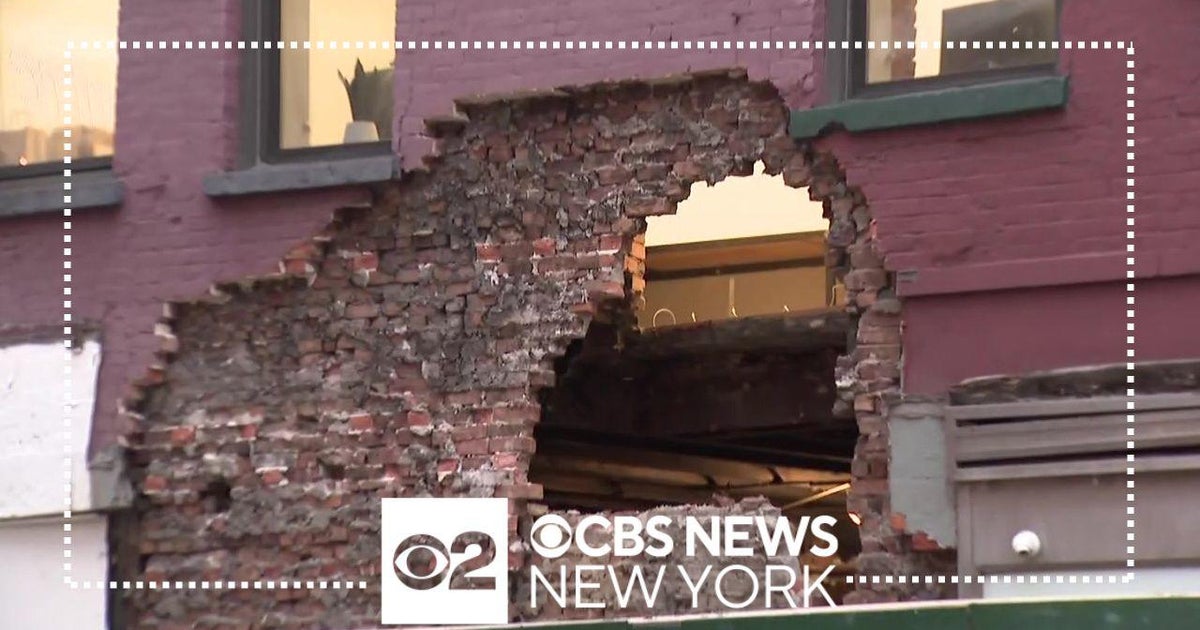 NYC investigating after partial building collapse in Little Italy - CBS ...