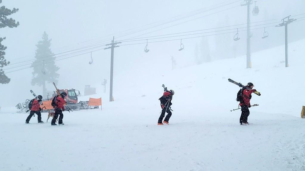 What causes avalanches and how can you survive them? A physicist ...