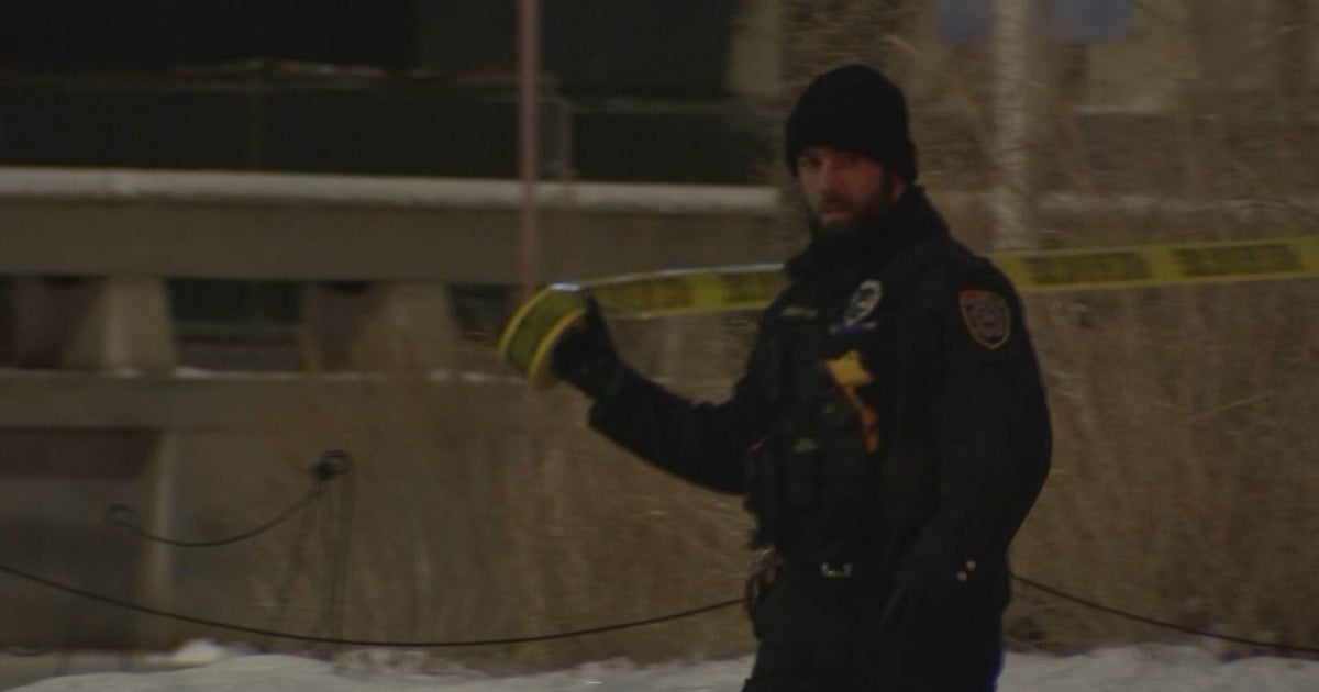 Unhoused man arrested in stabbing at SEPTA's 15th Street station - CBS Philadelphia