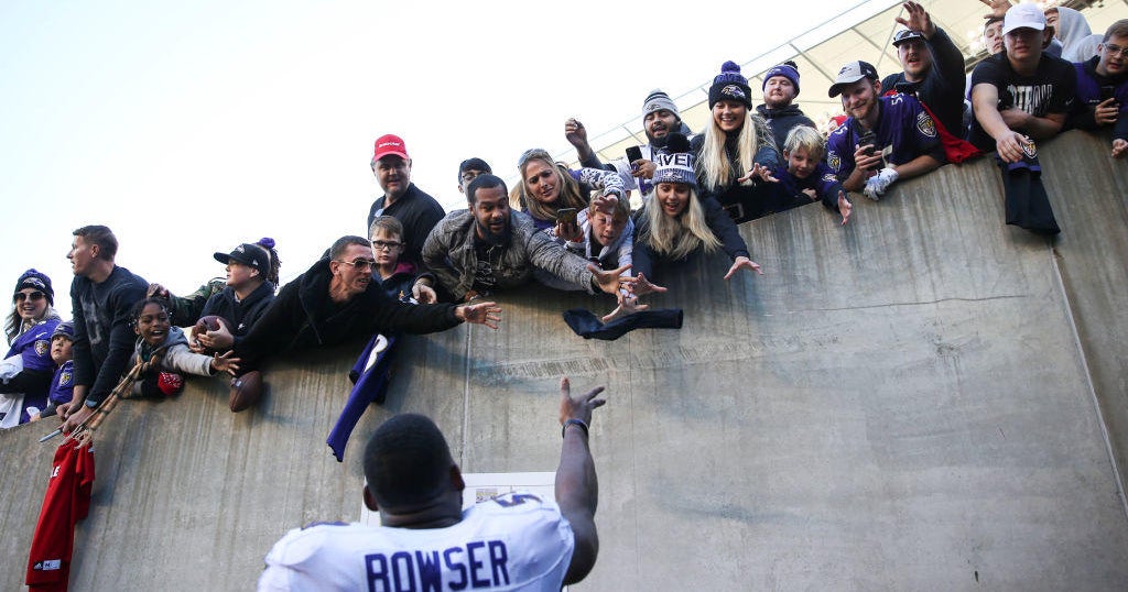 Ravens flock are gearing up for the big playoff game - CBS Baltimore