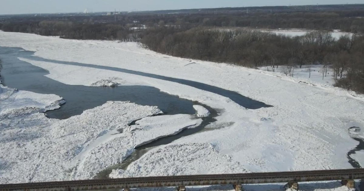 Melting ice on Kankakee River poses flooding risk southwest of Chicago ...