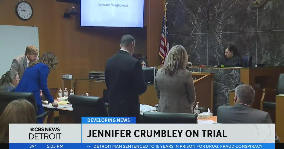 Trial of Jennifer Crumbley continues with second day of testimony - CBS ...