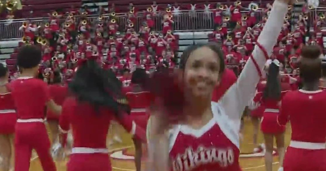 School Spotlight on Chicago area's Homewood-Flossmoor High School - CBS ...