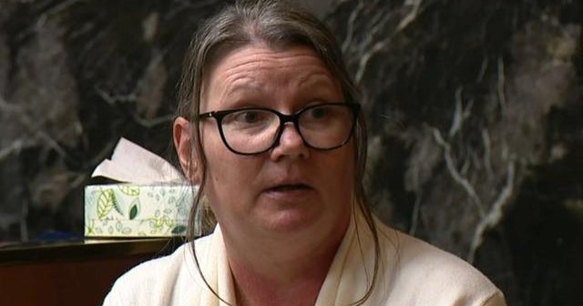 Jennifer Crumbley, mother of Oxford High School shooter, takes the ...