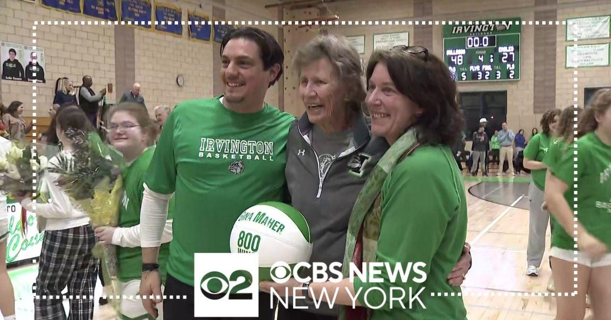 Irvington High School girls basketball coach celebrates 800 wins - CBS ...