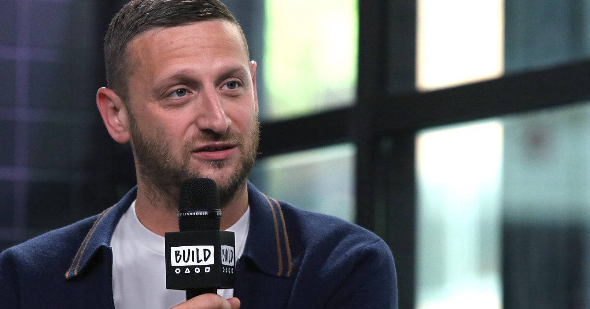 Comedian Tim Robinson bringing "I Think You Should Leave" show to ...