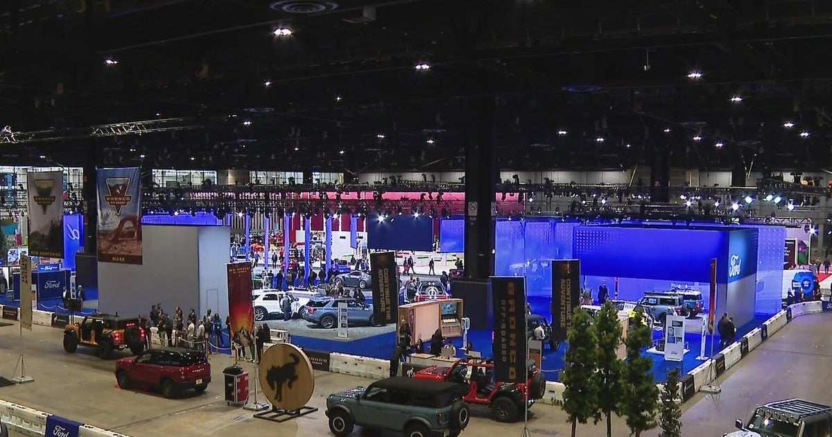 Zooming into the Chicago Auto Show - CBS Chicago