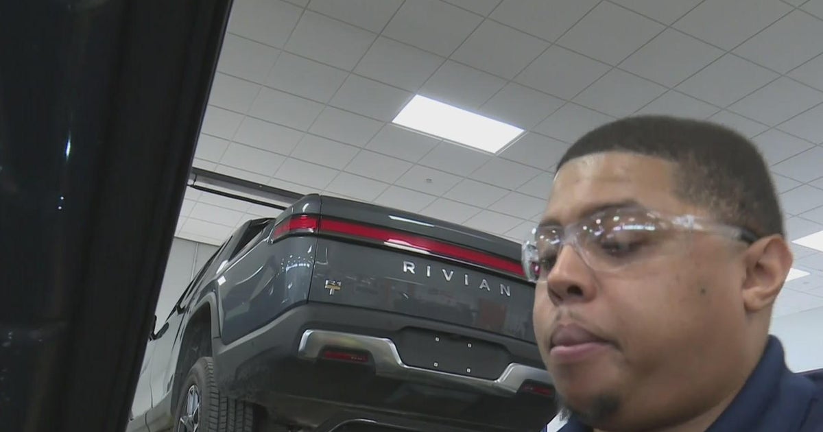 Shifting Gears: An auto repair career fair for teens at the Chicago ...