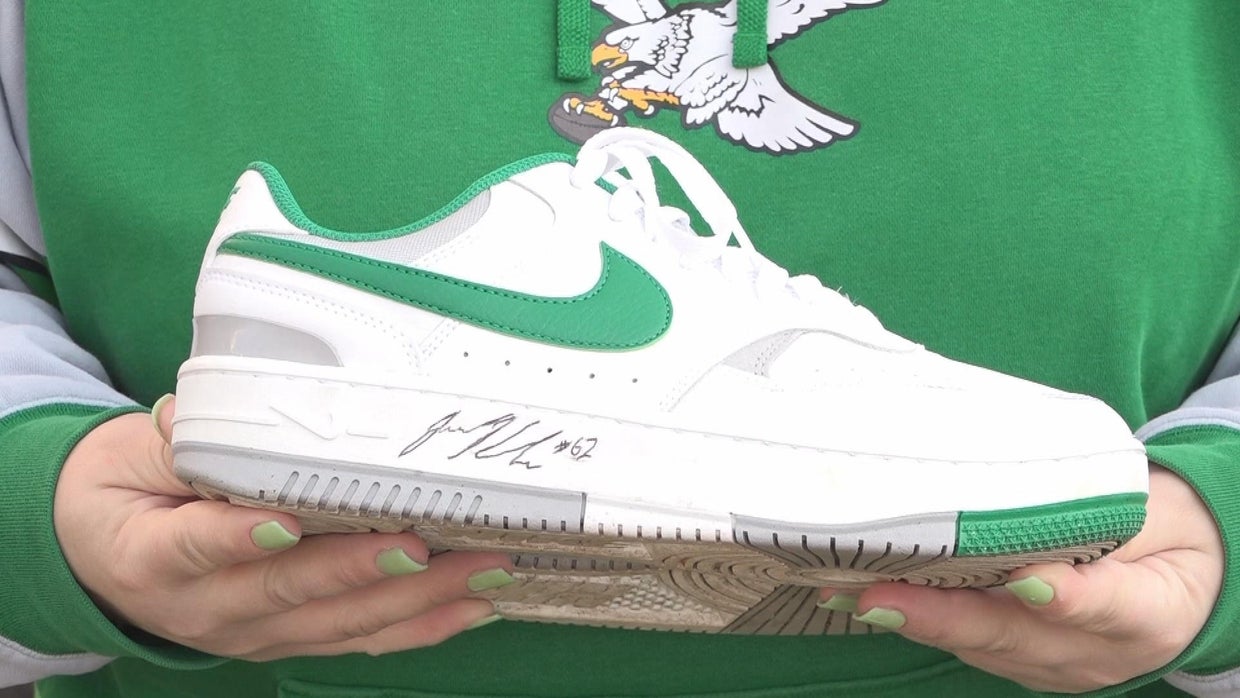The story of how Jason Kelce signed a Philadelphia Eagles fan's shoe at ...