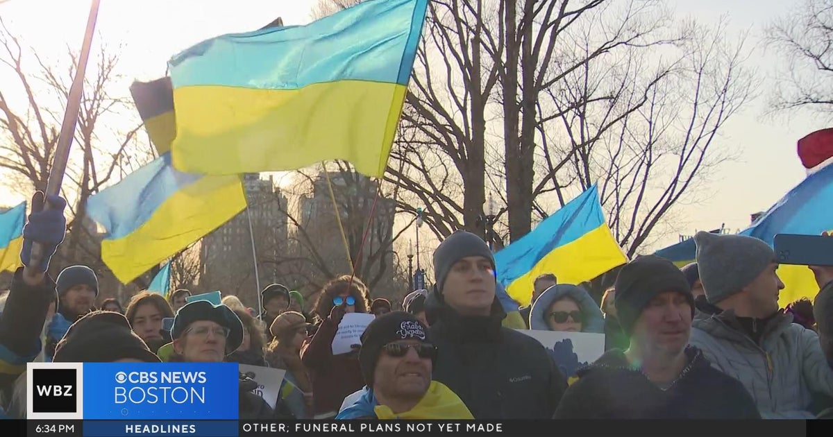 Boston rally marks two years since Russia invaded Ukraine - CBS Boston