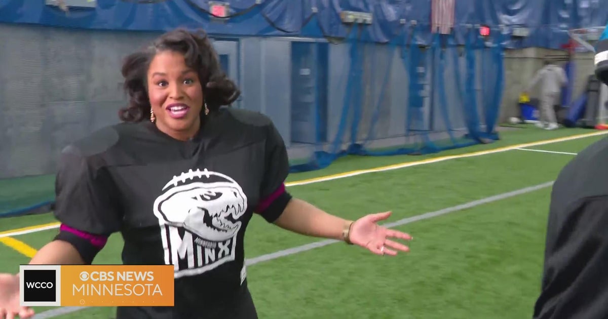 Shayla Reaves puts on the pads for the Minnesota Minx - CBS Minnesota