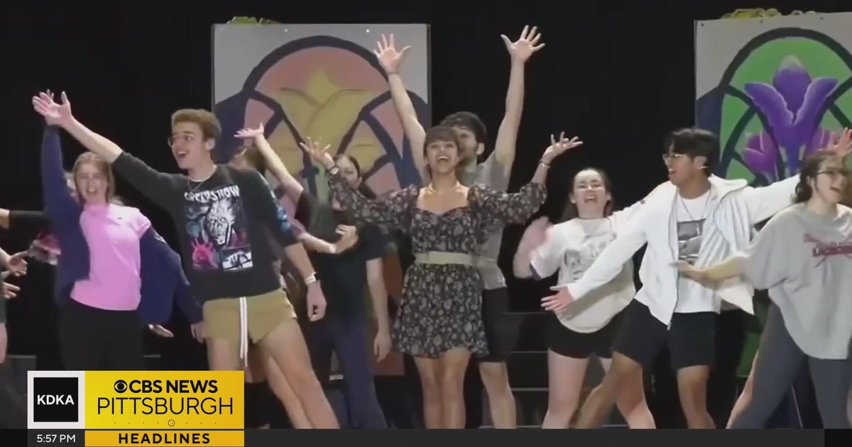 Students take the stage for high school musicals - CBS Pittsburgh