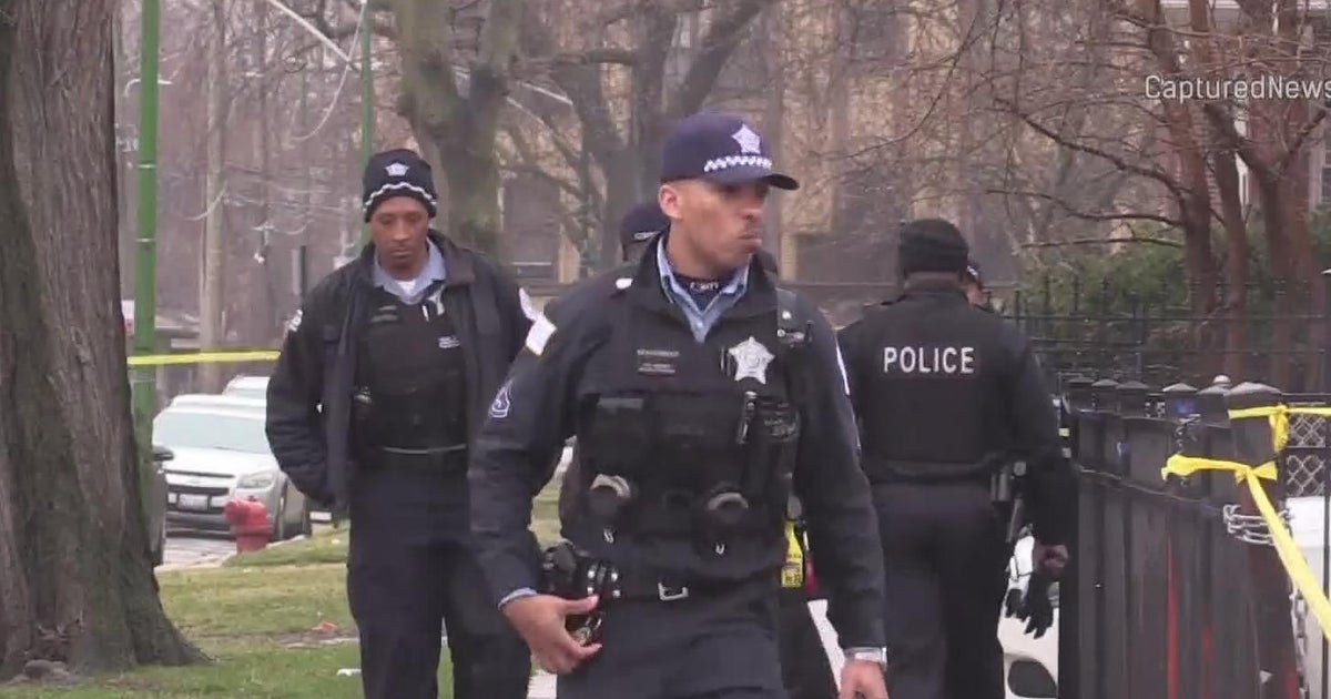1 dead, 1 hurt in shooting in Chicago's South Shore neighborhood - CBS ...