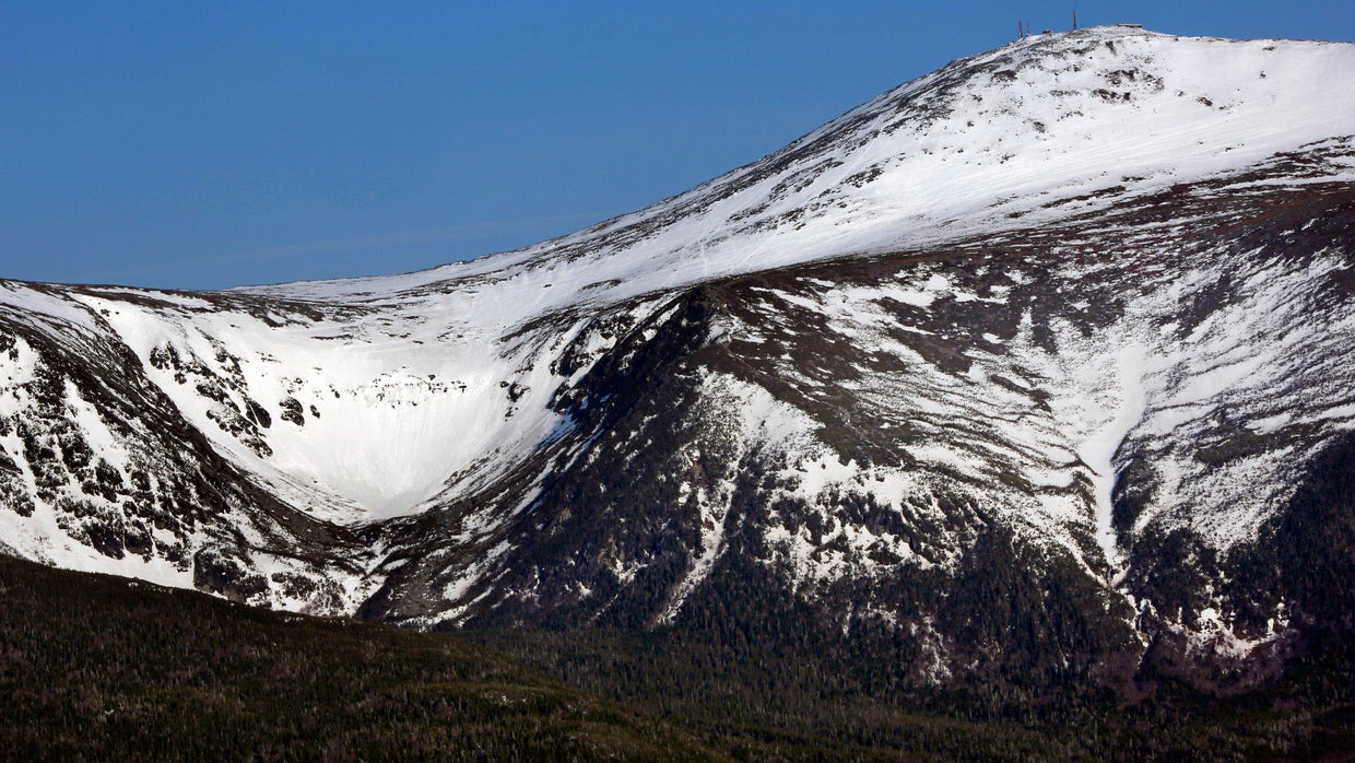 Skier dies in 600-foot fall at Tuckerman Ravine on Mount Washington in ...