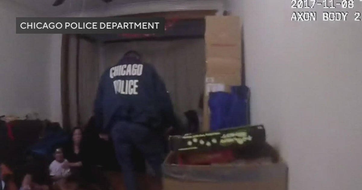 2 victims of wrong raids by Chicago Police push for reform - CBS Chicago