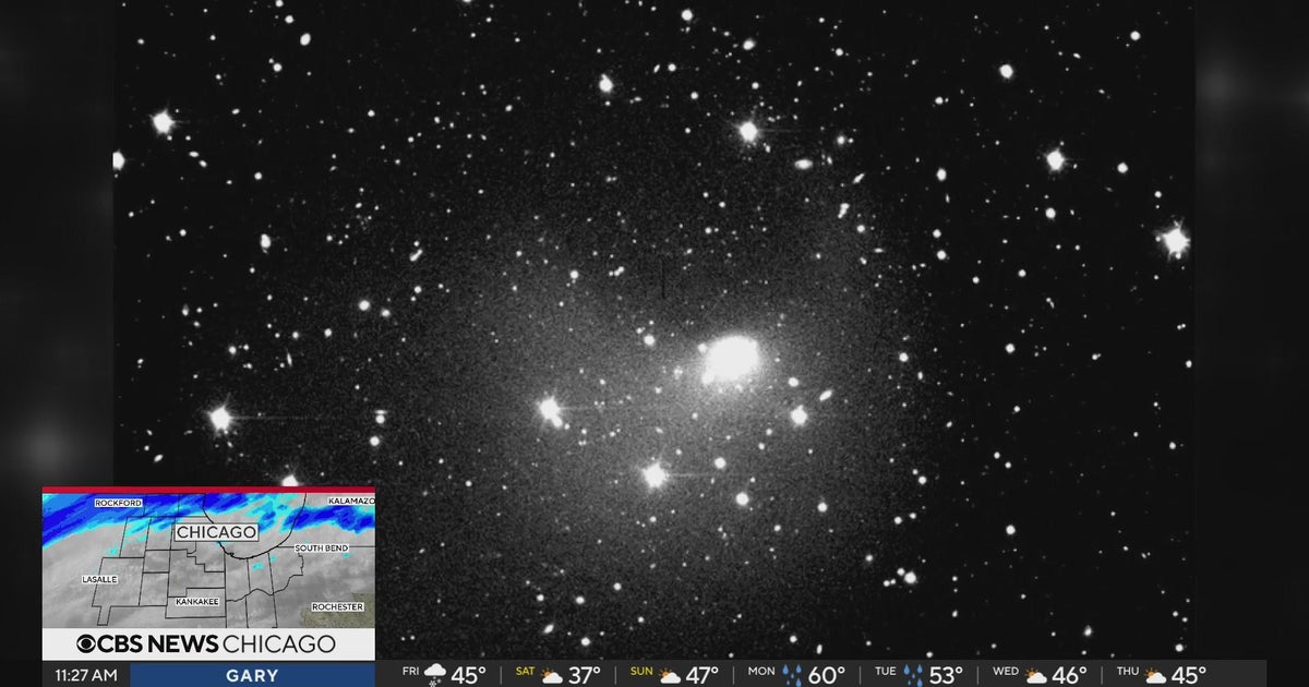 Rare "Devil Comet" visible during eclipse - CBS Chicago