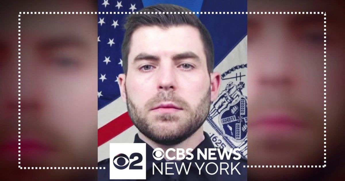 NYPD Officer Jonathan Diller hailed as hero - CBS New York