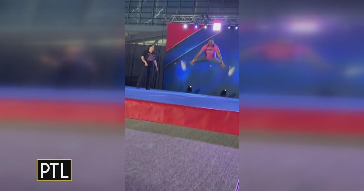 Ron Smiley is the ultimate cheer dad - CBS Pittsburgh