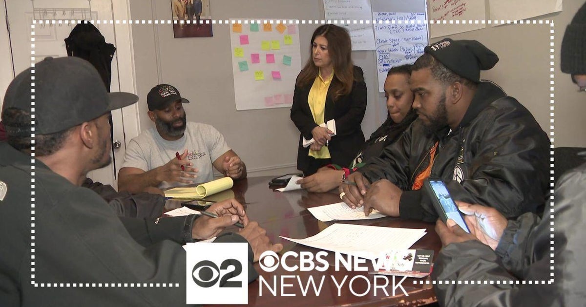 Newark Community Street Team aims to stop violence after shooting ...