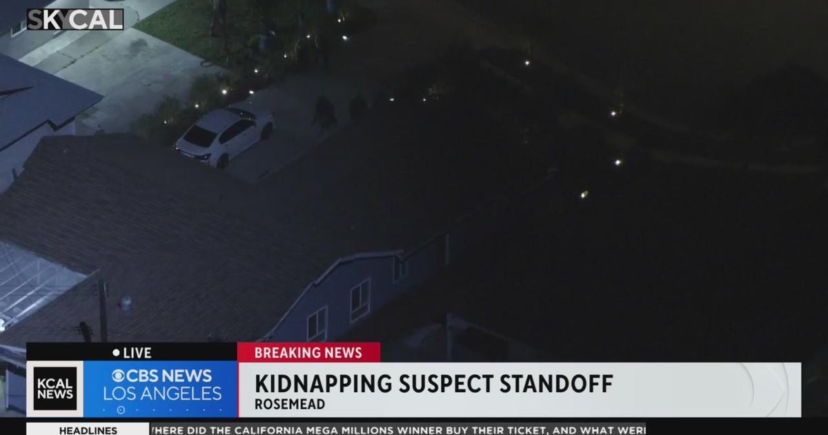 Kidnapping suspect gets past SWAT perimeter - CBS Los Angeles