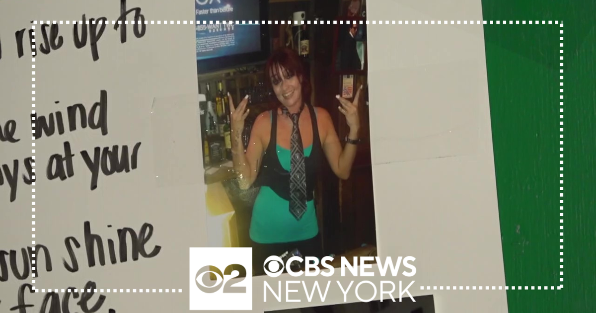 Maspeth community mourning after bartended stabbed to death - CBS New York