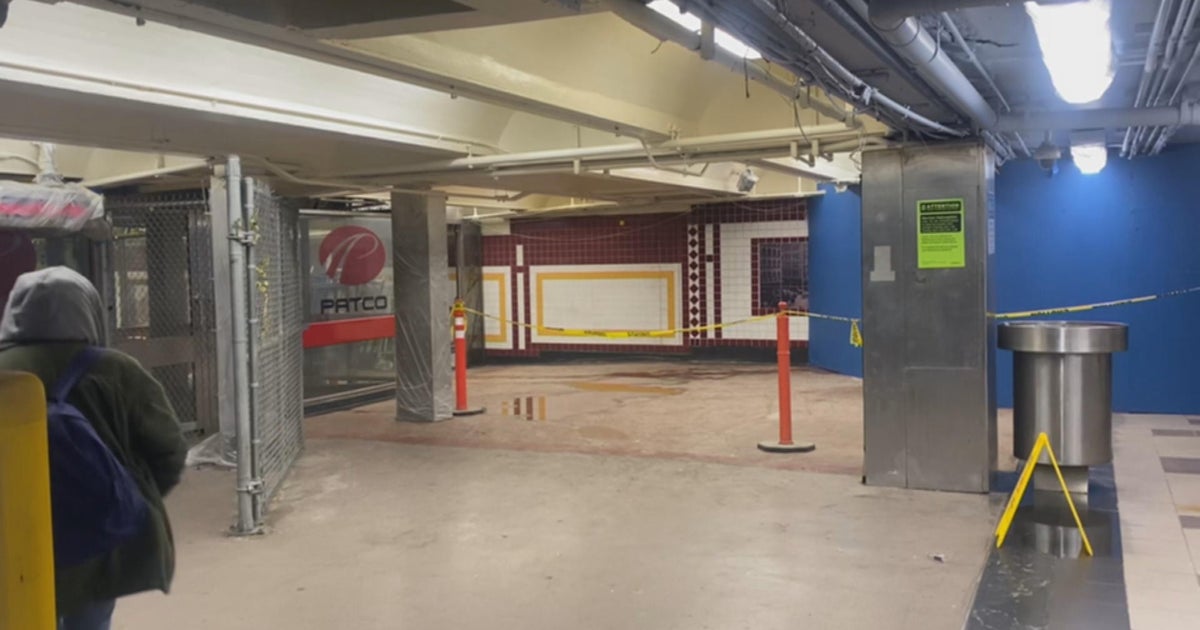 Man stabbed during rush hour at Center City PATCO station: police - CBS ...
