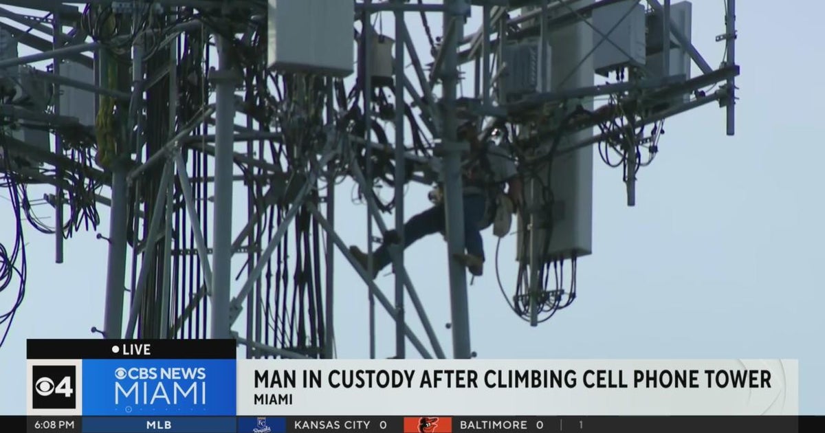 Man posing as T-Moblie worker climbed Miami cell tower, refused to come ...