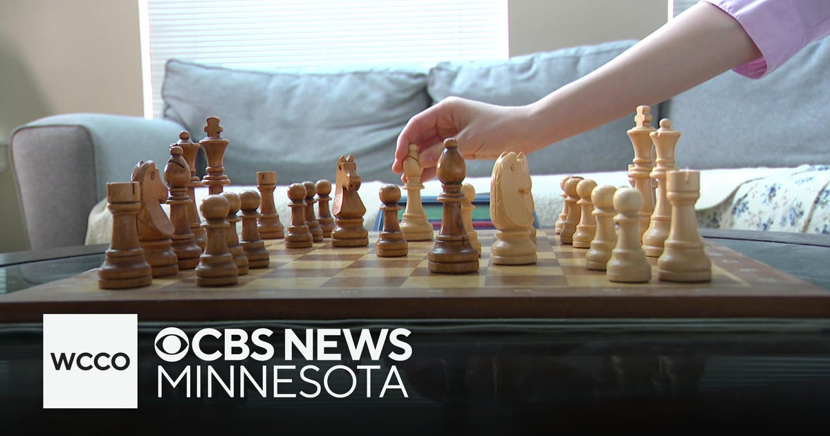Minnesota teen making history in chess world - CBS Minnesota