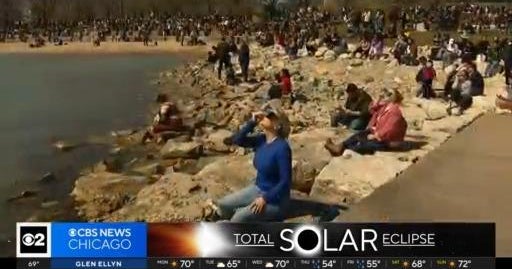 Chicago's lakefront was the spot to see the eclipse - CBS Chicago