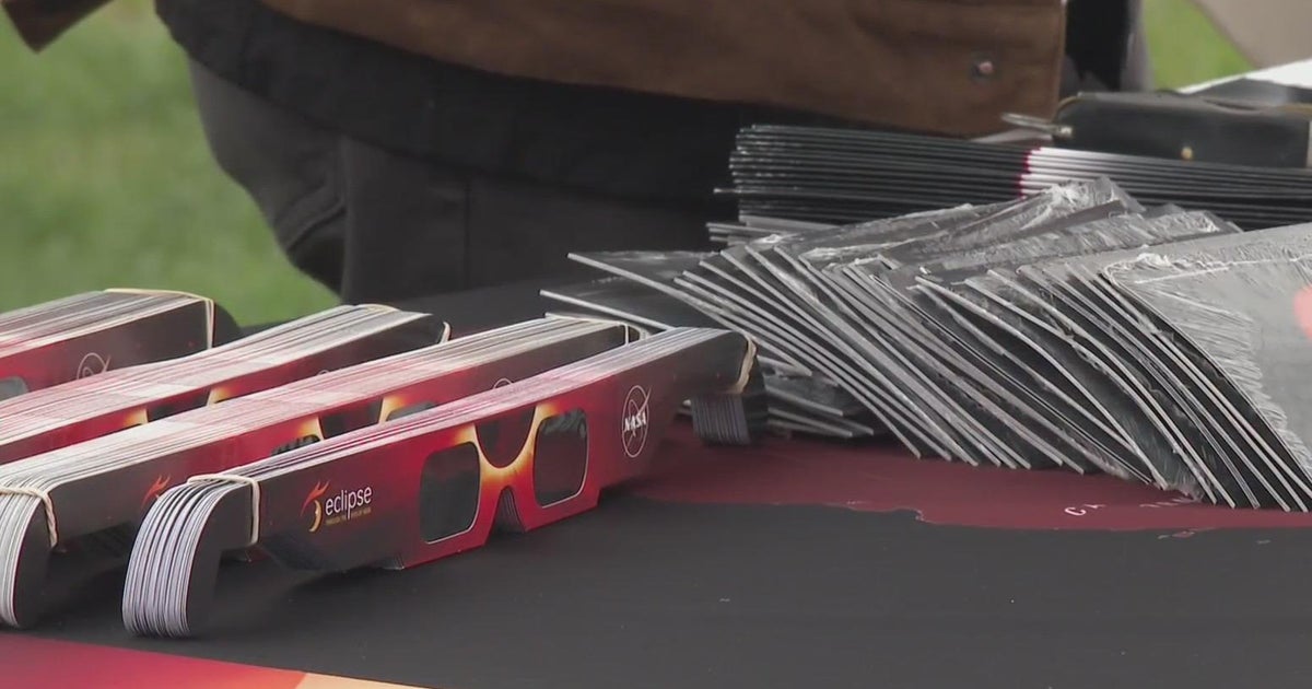 Pittsburgh prepares for solar eclipse - CBS Pittsburgh