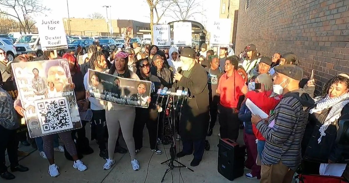Crowd protests after release of video of police shooting that killed ...