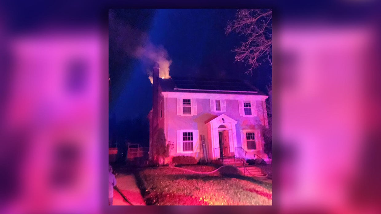 Tangletown home uninhabitable after overnight fire in Minneapolis - CBS ...