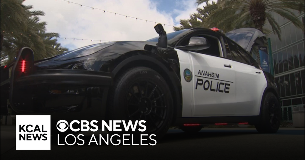 Anaheim PD introduces new high-tech Tesla patrol car fleet - CBS Los ...