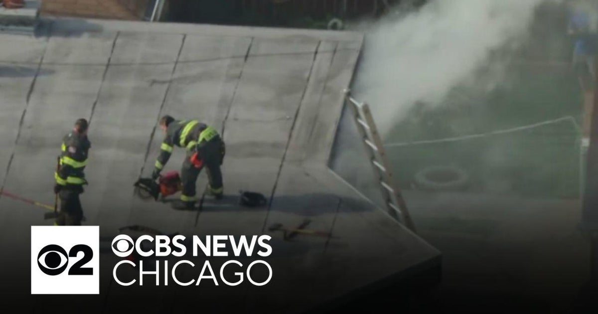 Fire breaks out in residential building in south Chicago suburbs - CBS ...