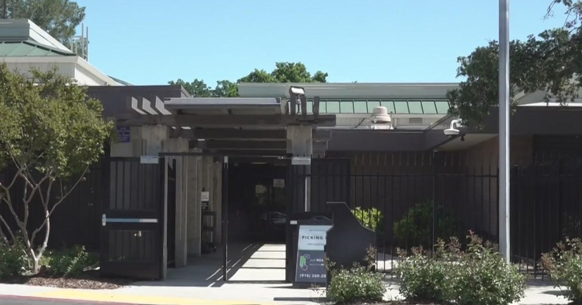 Sylvan Oaks Library in Citrus Heights installs steel gate to curb crime ...