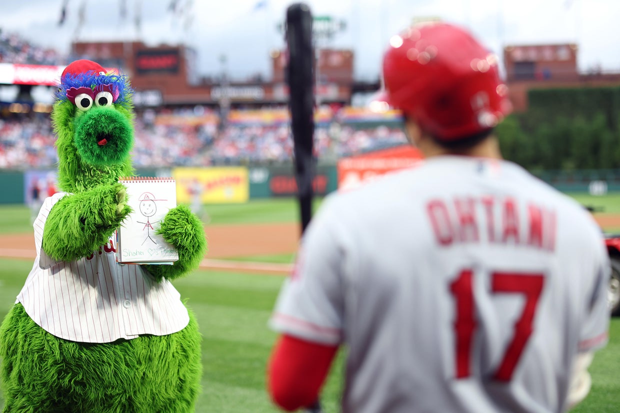 Celebrating the Phanatic's birthday and looking back at some of the ...