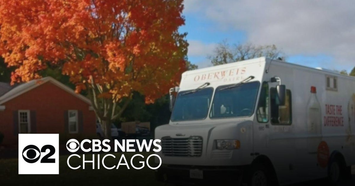 Oberweis Dairy finds potential buyer - CBS Chicago