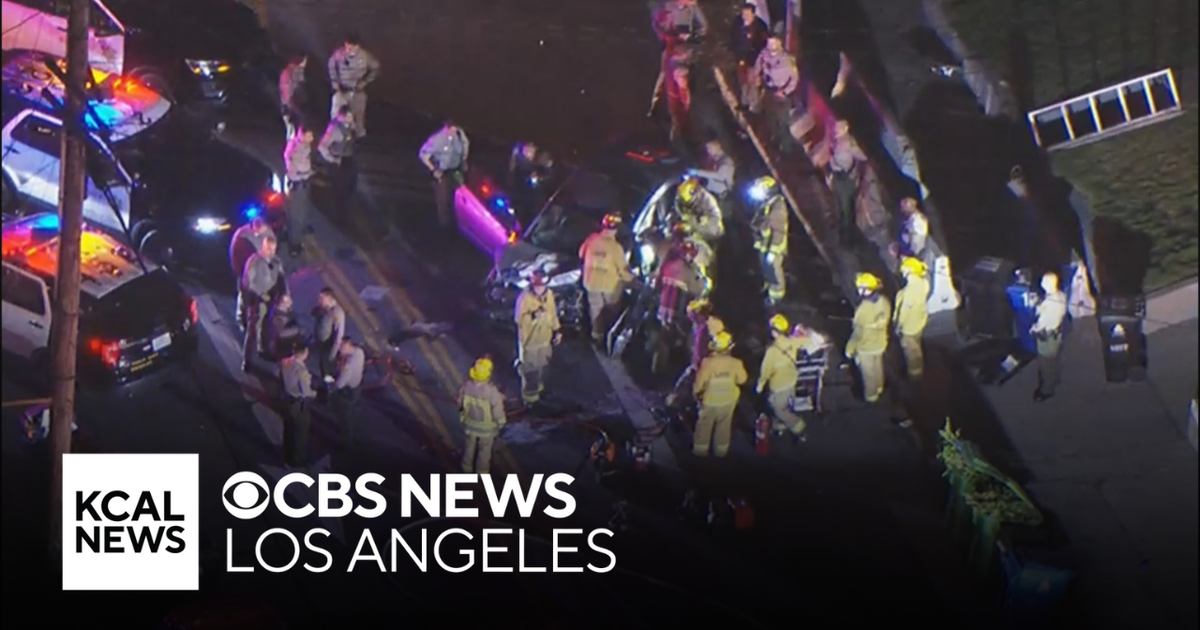 3 teens, 1 adult trapped inside car after brief pursuit with LA County ...