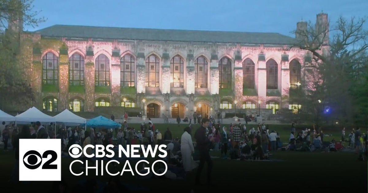 Protests at Northwestern heat up over war in Middle East - CBS Chicago