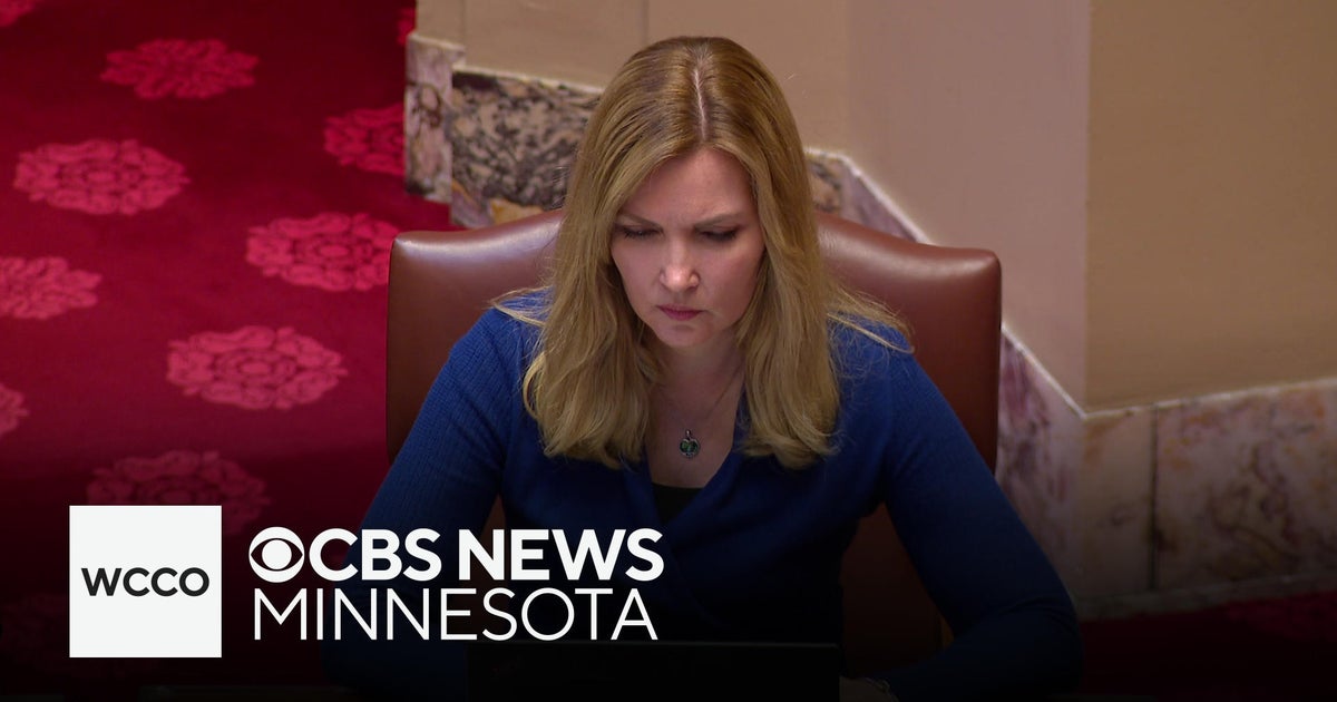 Embattled Minnesota State Sen. Nicole Mitchell returns to Capitol - CBS ...
