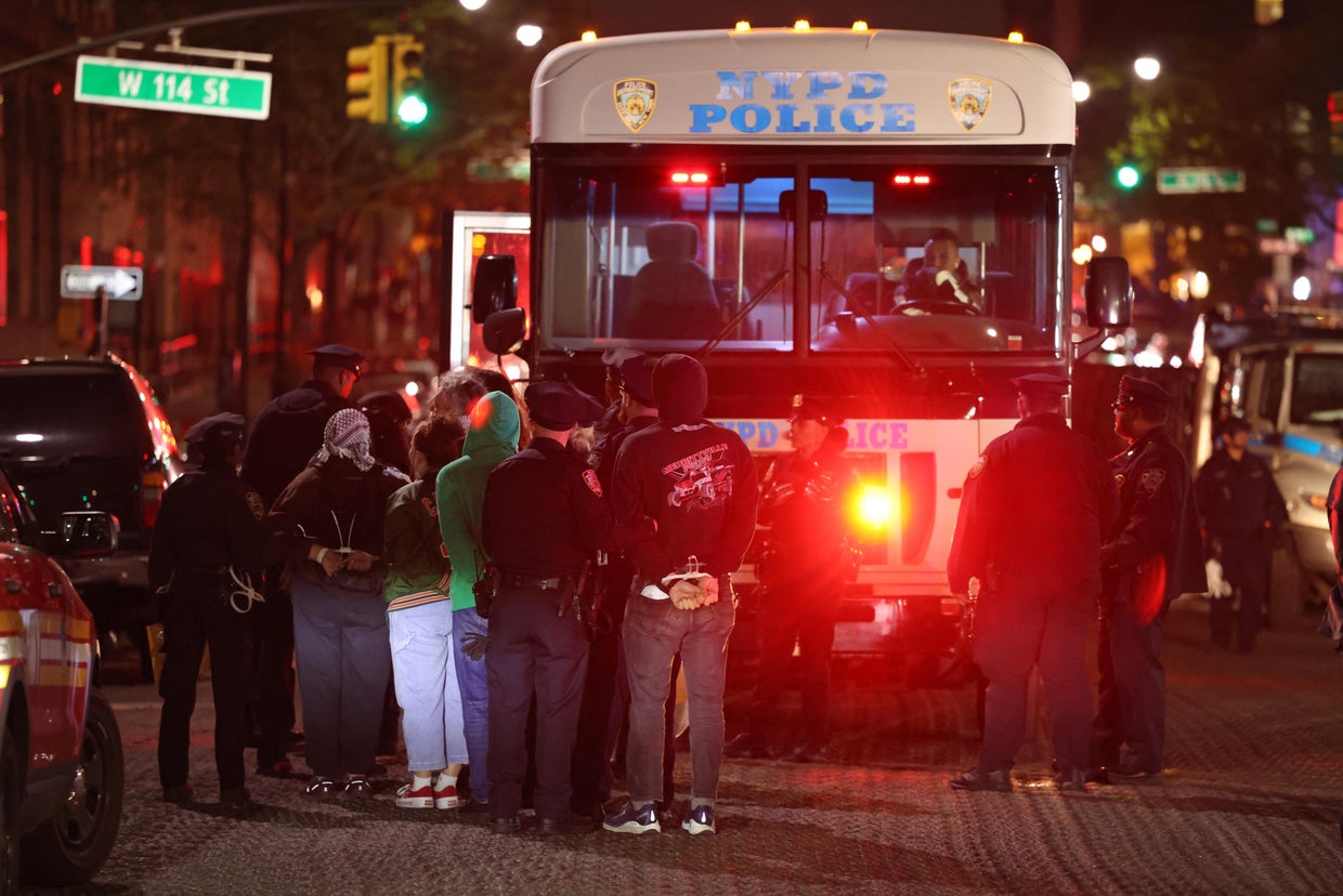 Columbia University protesters taken into custody after police enter ...